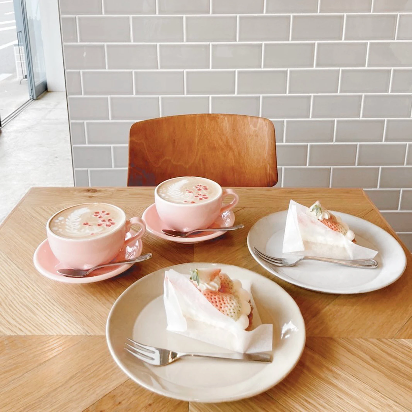 愛知県【行列必至！美味しいタルトのお店】𝐬𝐨 𝐠𝐨𝐨𝐝 𝐜𝐨𝐟𝐟𝐞𝐞 & 𝐛𝐚𝐤𝐞 | 𝑇𝑎𝑘𝑒.¨̮︎︎︎︎ ︎が投稿したフォトブック | Lemon8