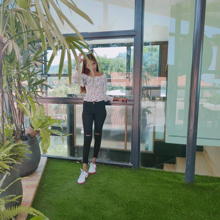 Elegant Queen's Post|Lemon8