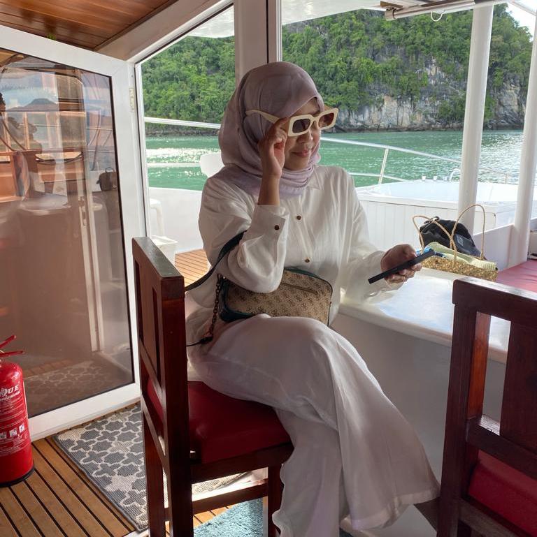 Red Hoodie 's Post|Lemon8