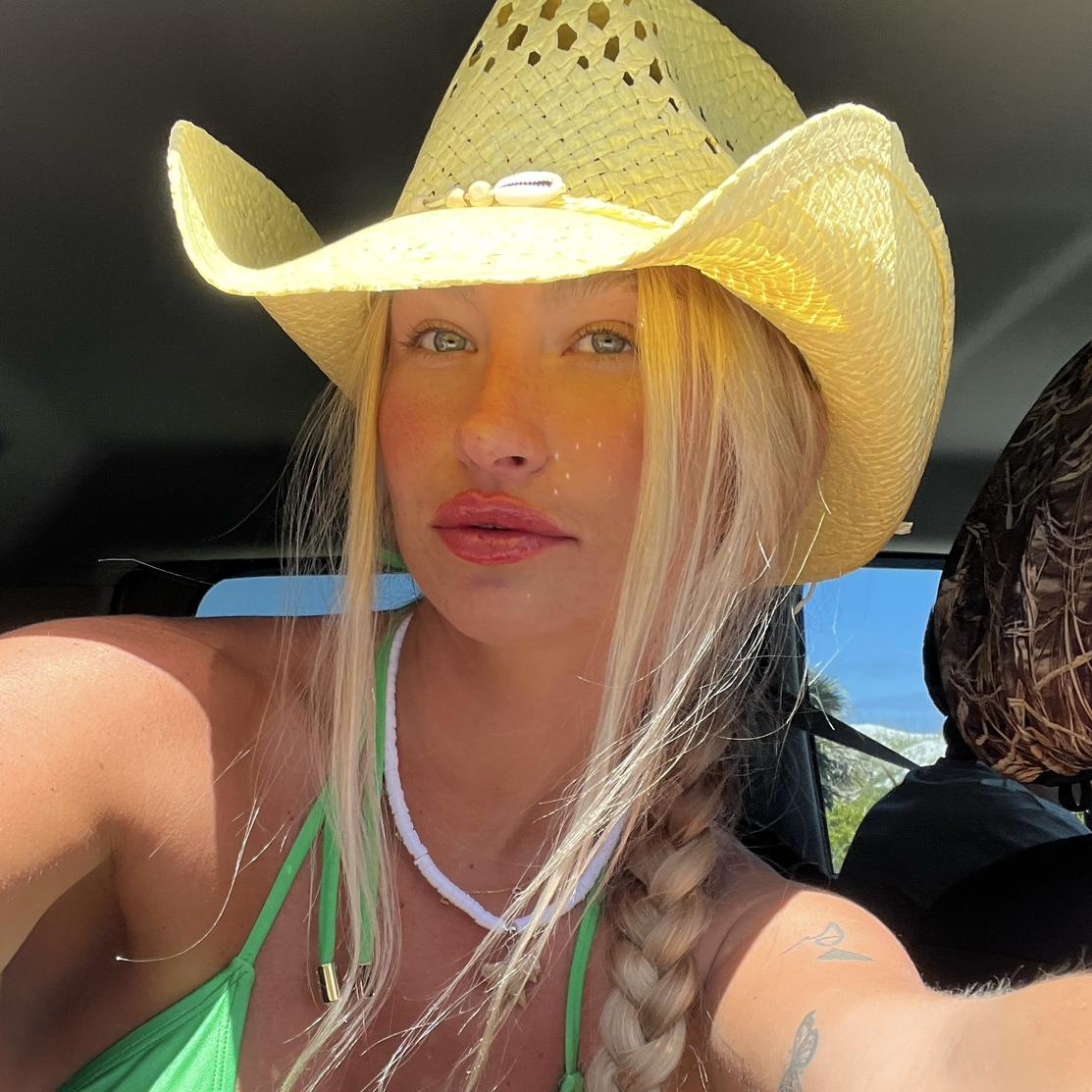 Destynee Lace 's Post|Lemon8