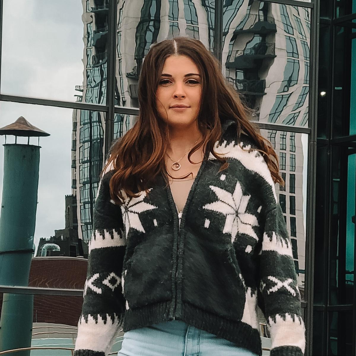 Blair Flammondさんの投稿|Lemon8