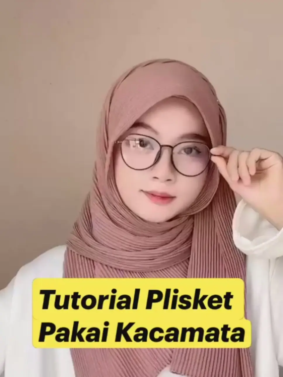 Hijab Tutorial : Kacamata Friendly | Artikel diposting oleh Marwa🕊 | Lemon8